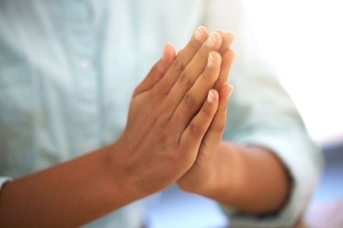 The Ibadi follow the blessed Sunnah of opening the hands in the prayer ...